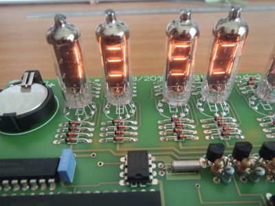 Numitron desktop clock - Using only classical components - Elektor LABS