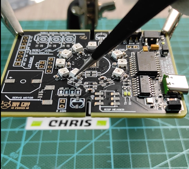 DIY SMARS Robot Version 2.0: Enhanced with new features | Elektor Magazine